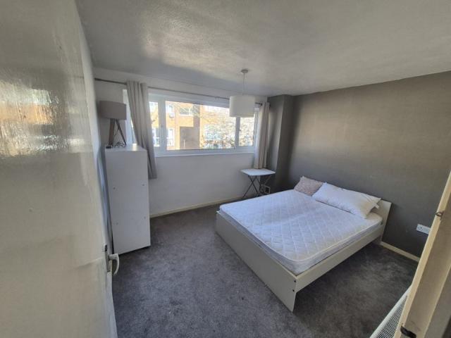 3 Bed Property in Heaton