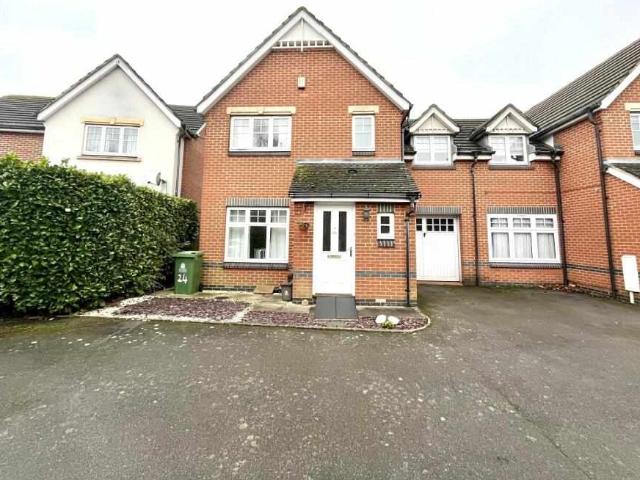 3 Bed, Semi Detached, Charles Babbage Close, Chessington, KT9 [INVESTMENT PROPERTY]