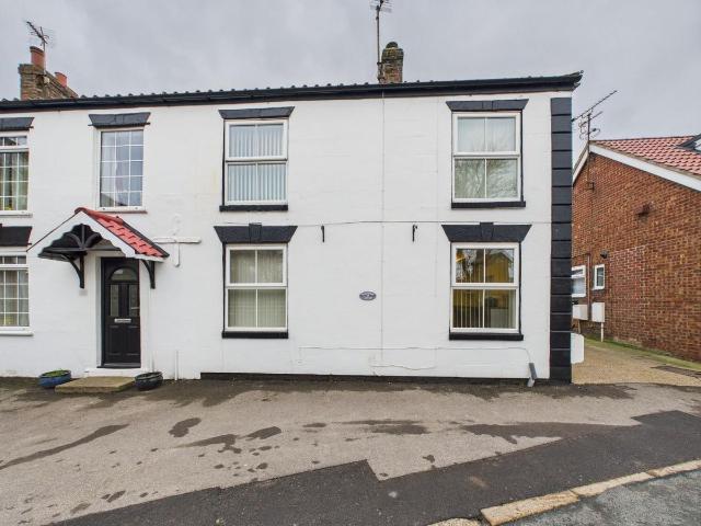 3 Bed Semi Detached Cottage, High Street, Bempton, Bridlington YO15, 3 bed cottage to rent, £900 pcm | PrimeLocation