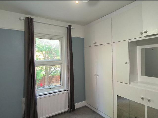 3 Bed Semi Detached House, Norwich Road, CR7