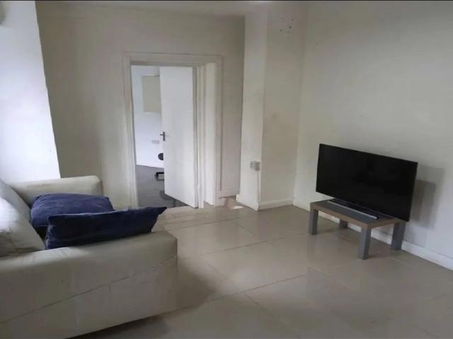 3 Bed Semi Detached House, Berry Way, W5