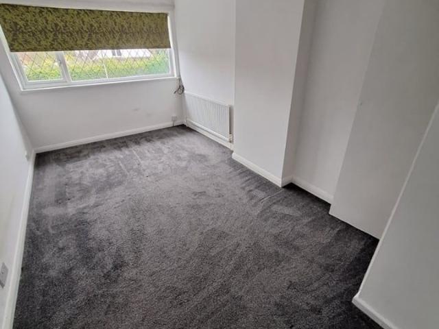 3 Bed Semi Detached House, Birkdale Drive, LS17