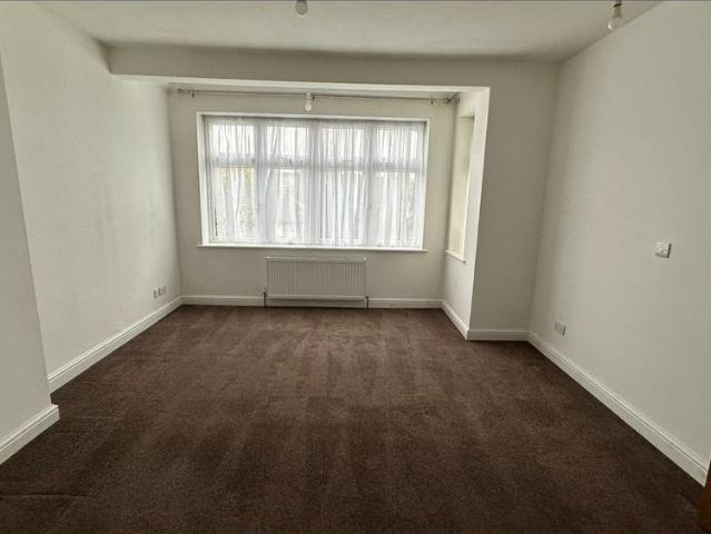 3 Bed Semi Detached House, Blenheim Park Road, CR2