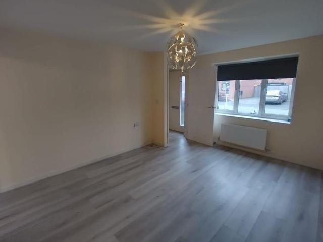 3 Bed Semi Detached House, Blossom Way, M6