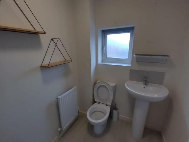 3 Bed Semi Detached House, Blossom Way, M6