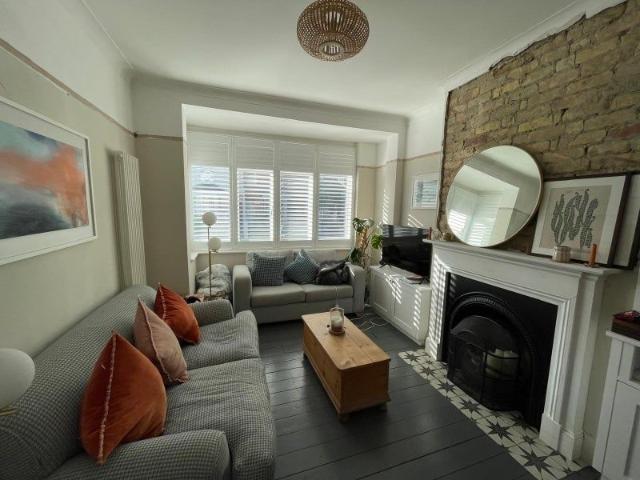 3 Bed Semi Detached House, Blythe Hill Lane, SE6