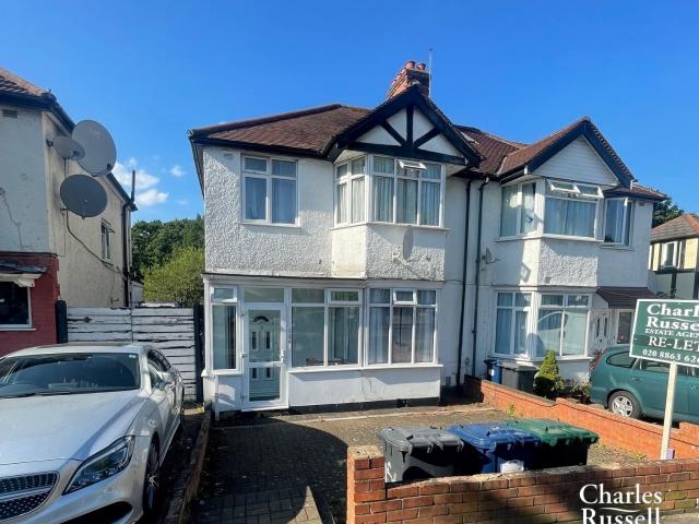 3 Bed Semi Detached House, Colindale, NW9