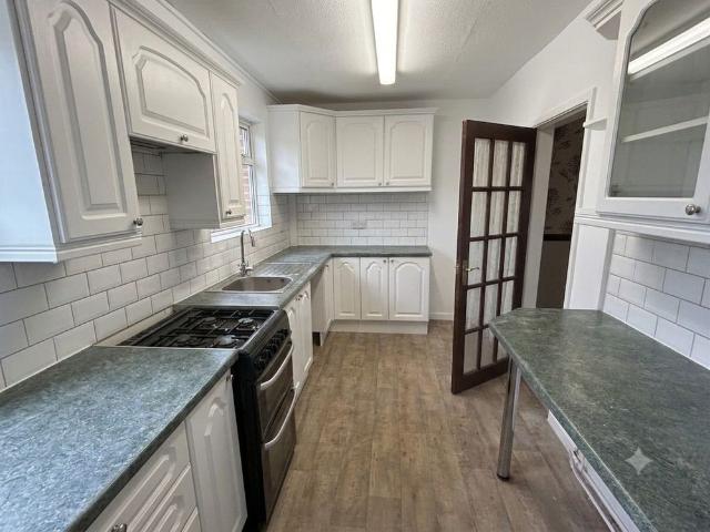 3 Bed Semi Detached House, Copthorne Crescent, M13