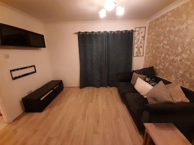 3 Bed Semi Detached House, Durlston Grove, B28