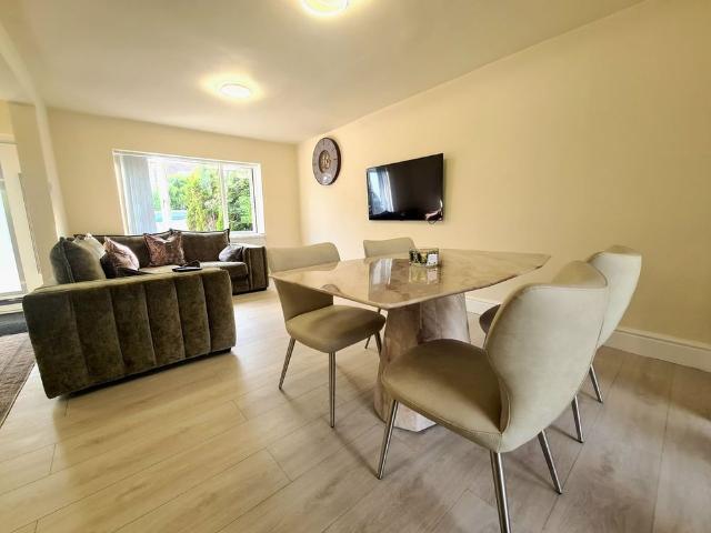 3 Bed Semi Detached House, Deacons Drive, M6