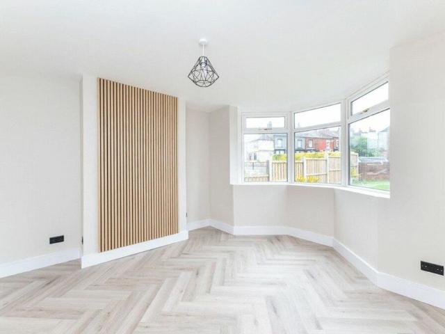 3 Bed Semi Detached House, Dewsbury Road, LS11