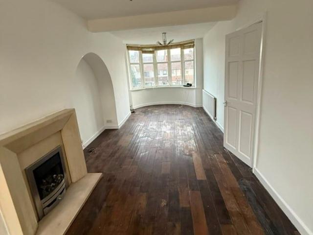 3 Bed Semi Detached House, Dorrington Road, B42