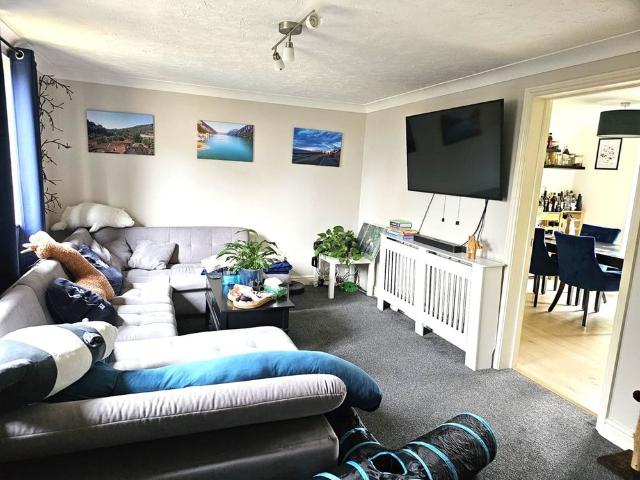 3 Bed Semi Detached House, Fishers Lane, CB1