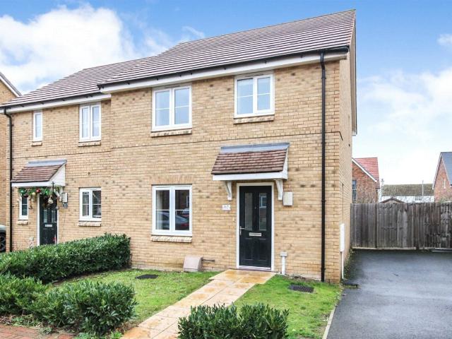 3 bed Semi Detached House for Rent