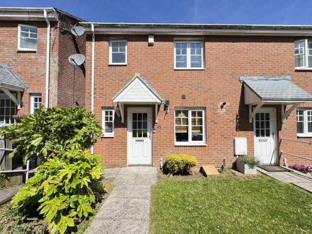 3 Bed Semi detached house For Rent