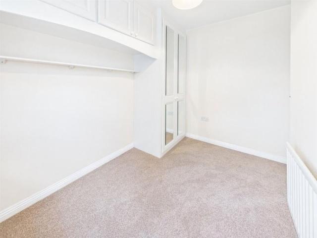 3 Bed Semi Detached House, Gladstone Gardens, TW3