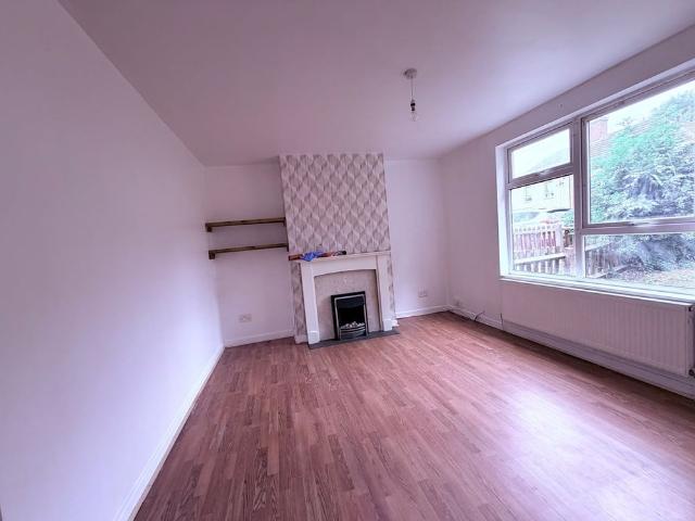 3 Bed Semi Detached House, Goldhill, LE2