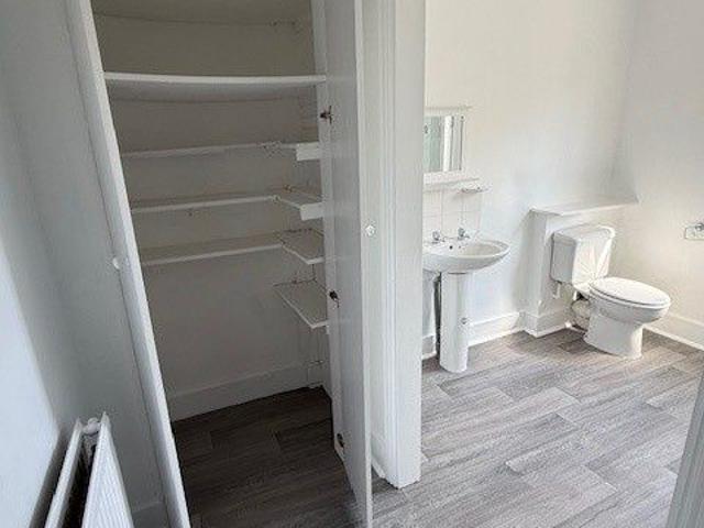 3 Bed Semi Detached House, Henshaw St, SE17