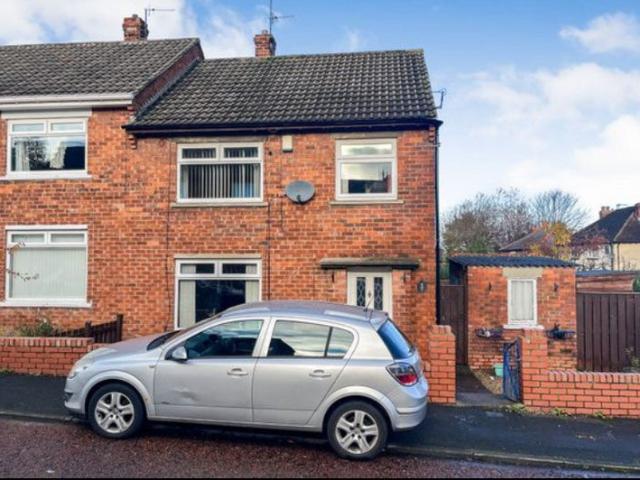 3 Bed Semi Detached House, Hill Top, NE21