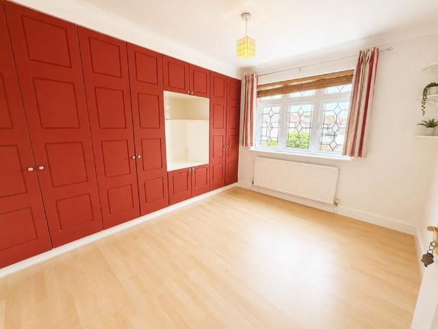 3 Bed Semi Detached House, Kingshill Drive, HA3