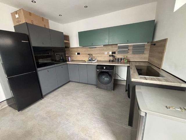 3 Bed Semi Detached House, Lea Bridge Road, E10
