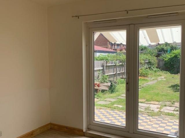 3 Bed Semi Detached House, Lilian Road, SW16