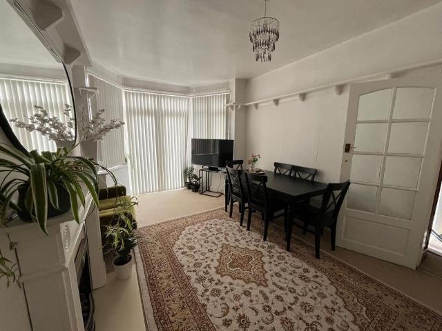 3 Bed Semi Detached House, Perry Avenue, B42