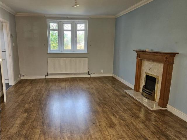 3 Bed Semi Detached House, Rose Farm Close, LE3