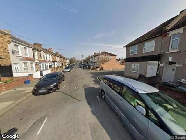 3 Bed Semi Detached House, Stanley Road, IG1