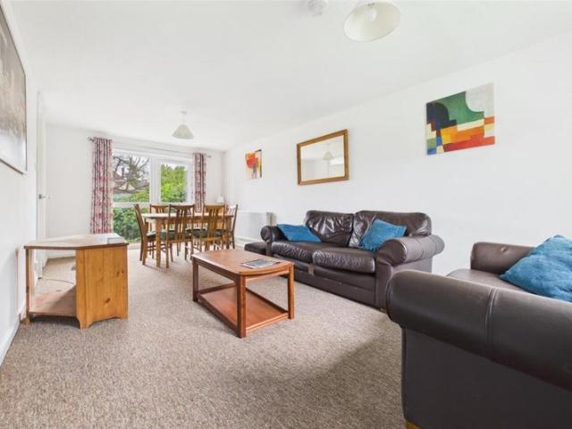 3 Bed Semi Detached House – Stoke Bishop BS9