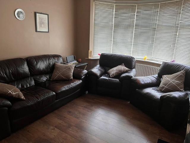 3 Bed Semi Detached House, Sutton, CR0