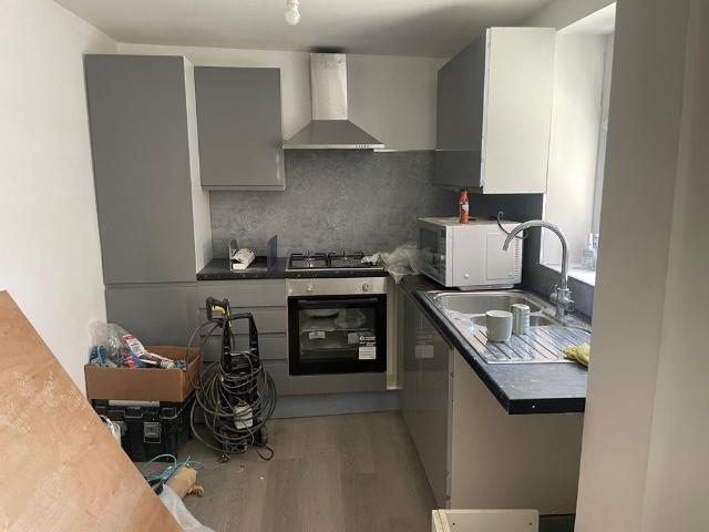 3 Bed Semi Detached House, Sydney Road, SO15