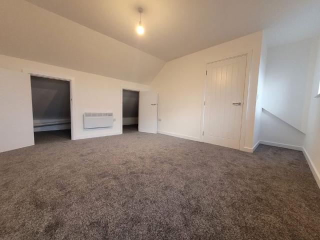 3 Bed Flat, Scarsdale Heights, S8
