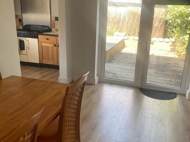 3 Bed Semi Detached House, Shaftesbury Road, LS8
