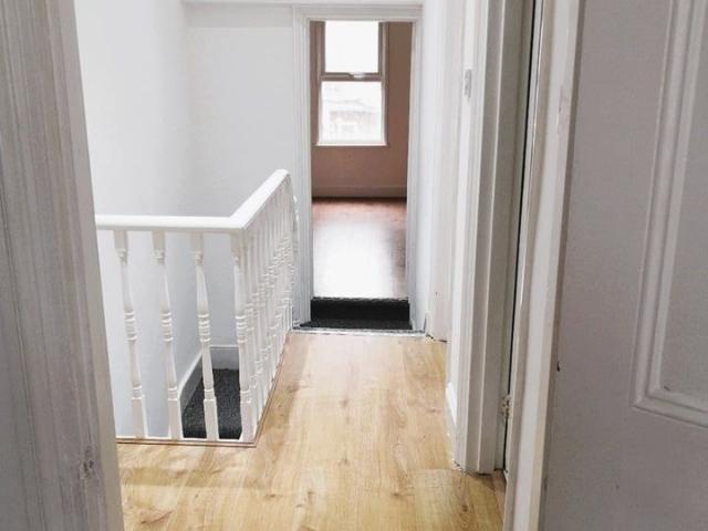 3 Bed Semi Detached House, Temple Road, TW3