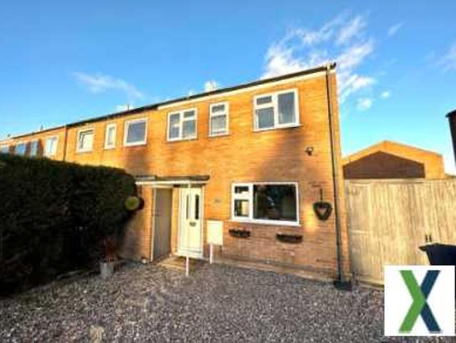3 bed semi detached house to rent