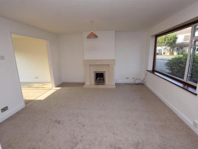 3 BED Semi detached house To rent