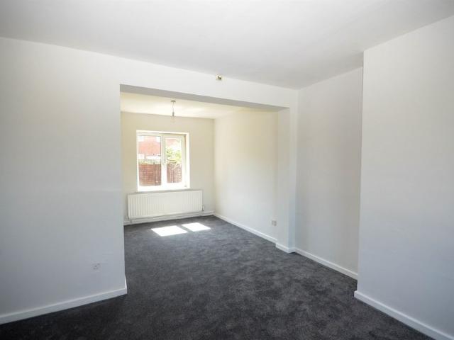 3 bed semi detached house to rent in Athlone Place, Birtley, DH3