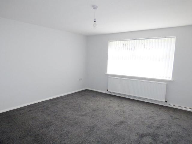 3 bed semi detached house to rent in Blyton Avenue, South Shields, NE34