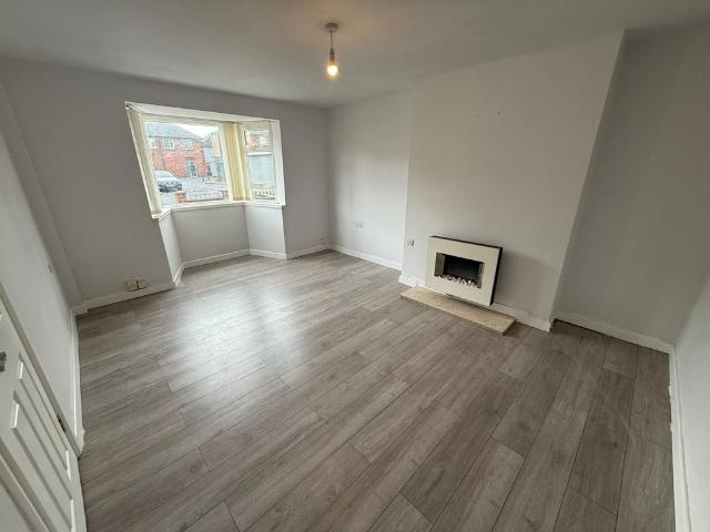 3 bed semi detached house to rent in Gloucester Street, Hartlepool