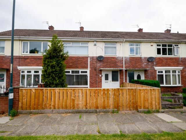 3 bed semi detached house to rent in Fuschia Gardens, Hebburn, NE31