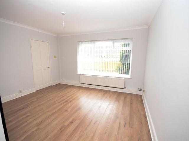 3 bed semi detached house to rent in Fuschia Gardens, Hebburn, NE31