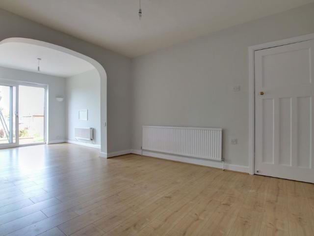 3 bed semi detached house to rent in Homeway Road, Leicester, LE5