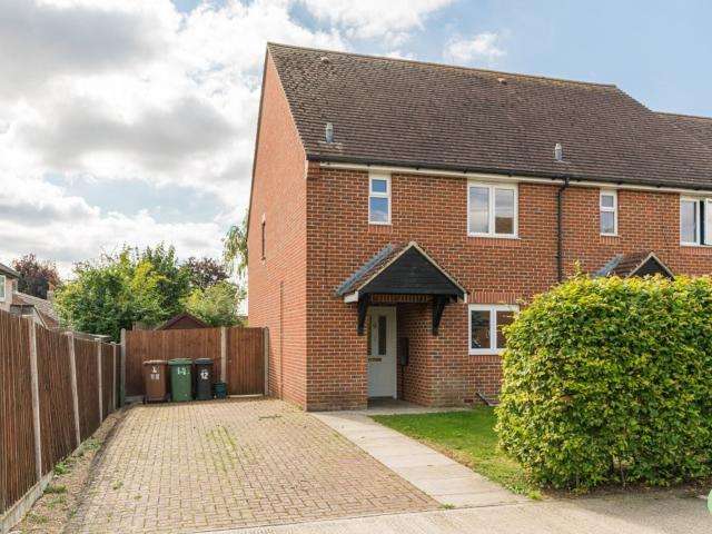 3 bed semi detached house to rent in Old Field, Little Milton, Oxford, OX44