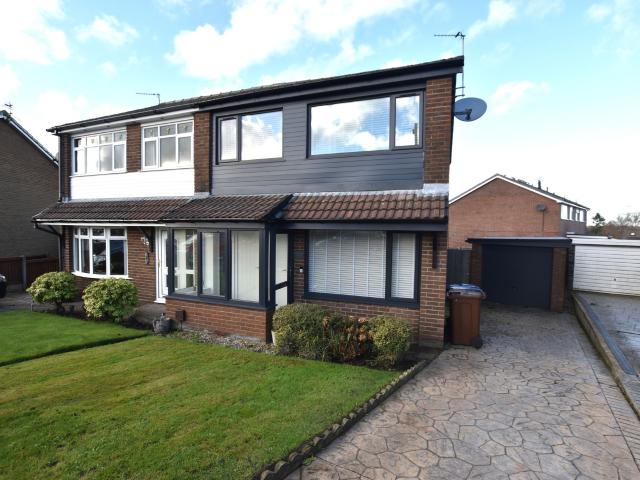 3 bed semi detached house to rent in Lodgeside, Clayton Le Moors, BB5