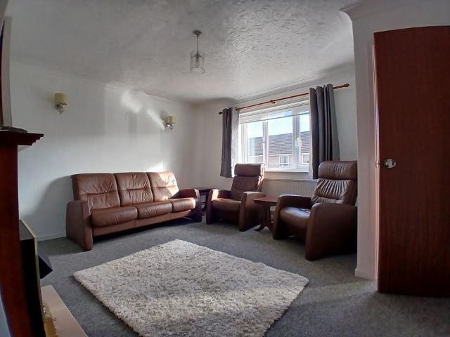 3 bed semi detached house to rent in Lindford Drive, Norwich, Norfolk