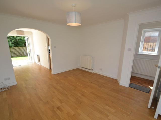 3 bed semi detached house to rent in MacArthur Court, Glasgow, G74