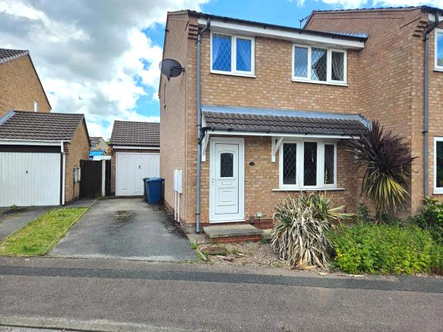 3 bed semi detached house to rent in Melford Hall Drive, West Bridgford, Nottingham, Nottinghamshire, NG2 £1,195 per month