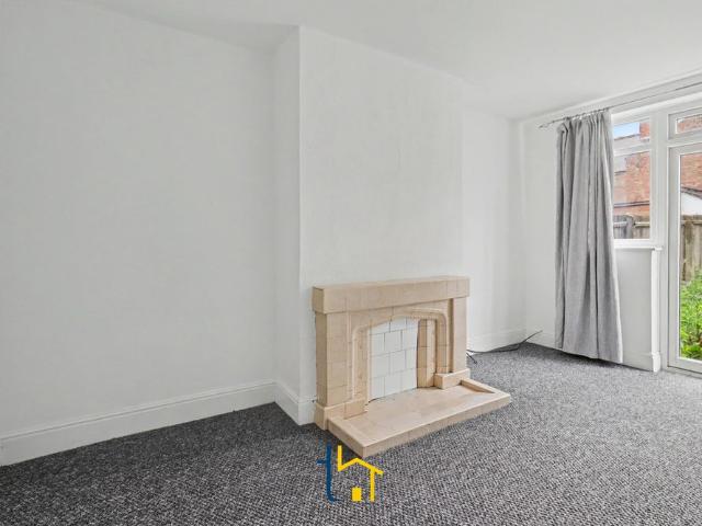 3 bed semi detached house to rent in Sawday Street, Leicester, LE2