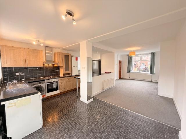 3 bed semi detached house to rent in Priory Lane, Stockport, SK5